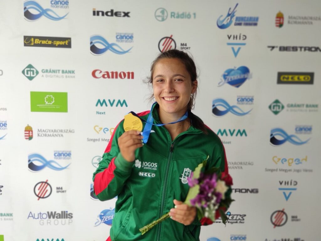 Beatriz Fernandes do Náutico de Ponte de Lima é campeã do Mundo | Viana TV