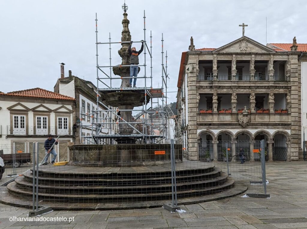 Chafariz da Praça da República de Viana do Castelo desmontado para ...