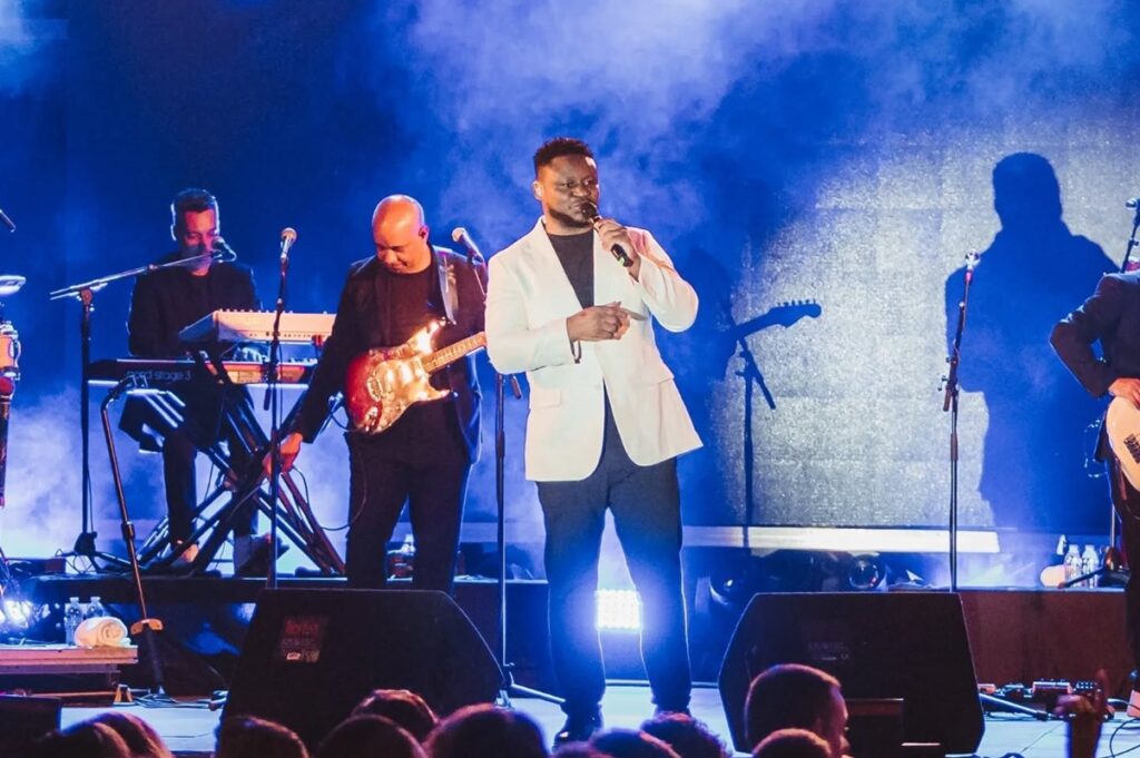 Matias Damásio celebra 20 anos de carreira com concertos em Lisboa e no ...